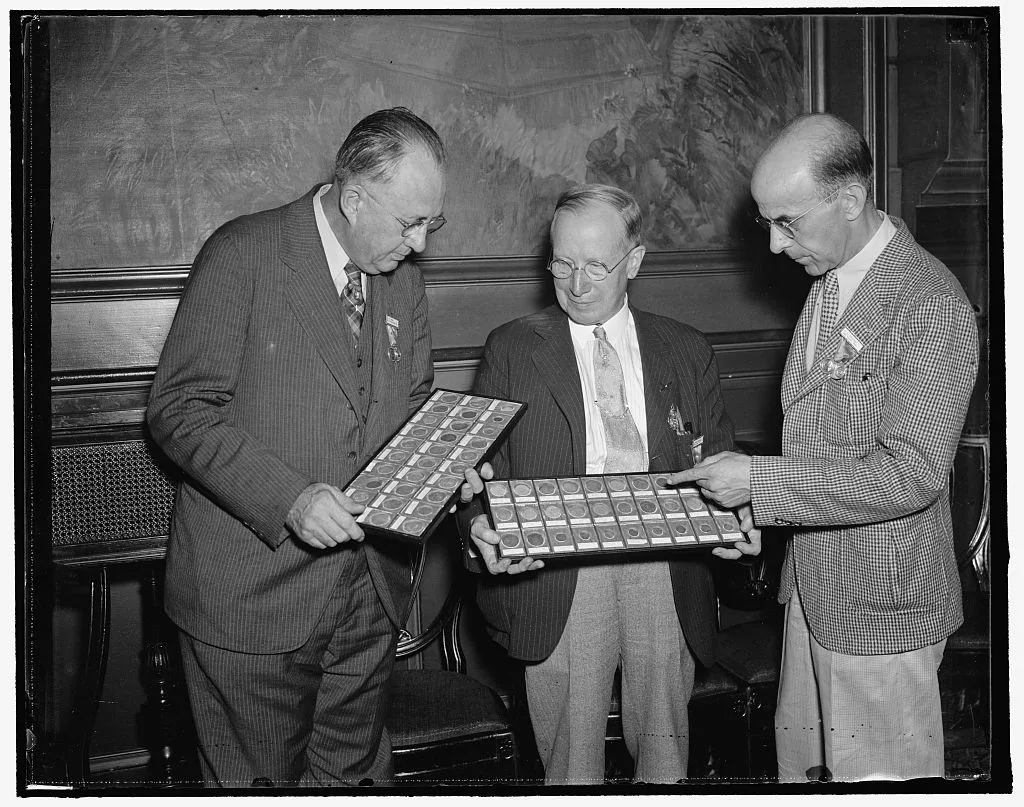 The History of the U.S. Dollar | Scottsdale Mint